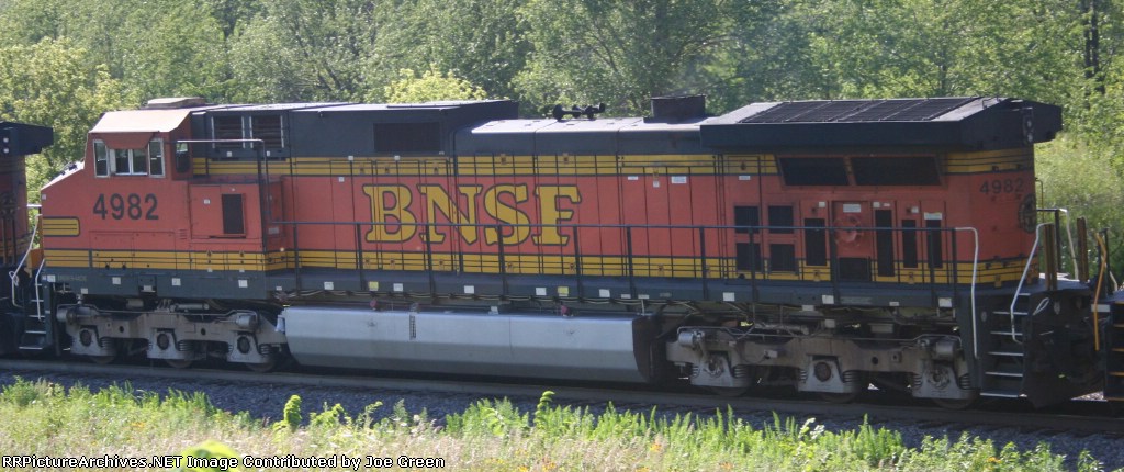 BNSF 4982